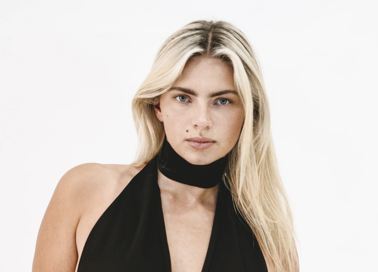 White Crochet Style Wrap Mini Alina Skirt – SABO